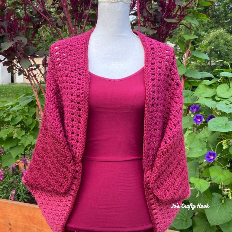 Berry Cocoon Shrug Sweater Crochet Pattern · Jo's Crafty Hook
