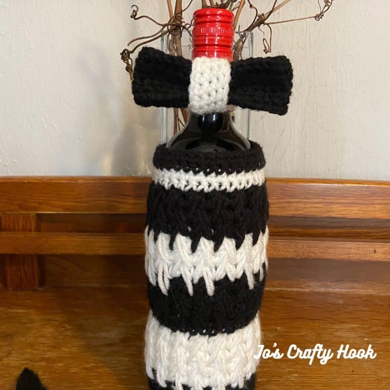 Tuxedo Wine Bottle Cozy Free Crochet Pattern · Jo's Crafty Hook